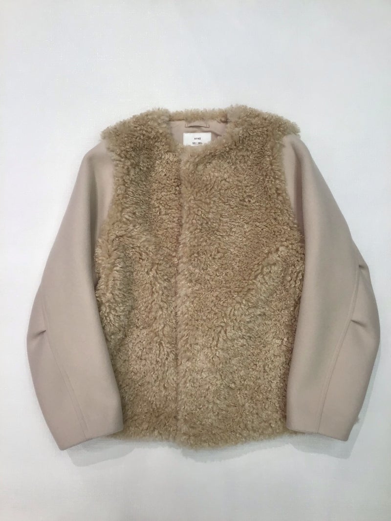 HYKEのファーシャーリングジャケット | Tsuneya | Blog | Foyer Group